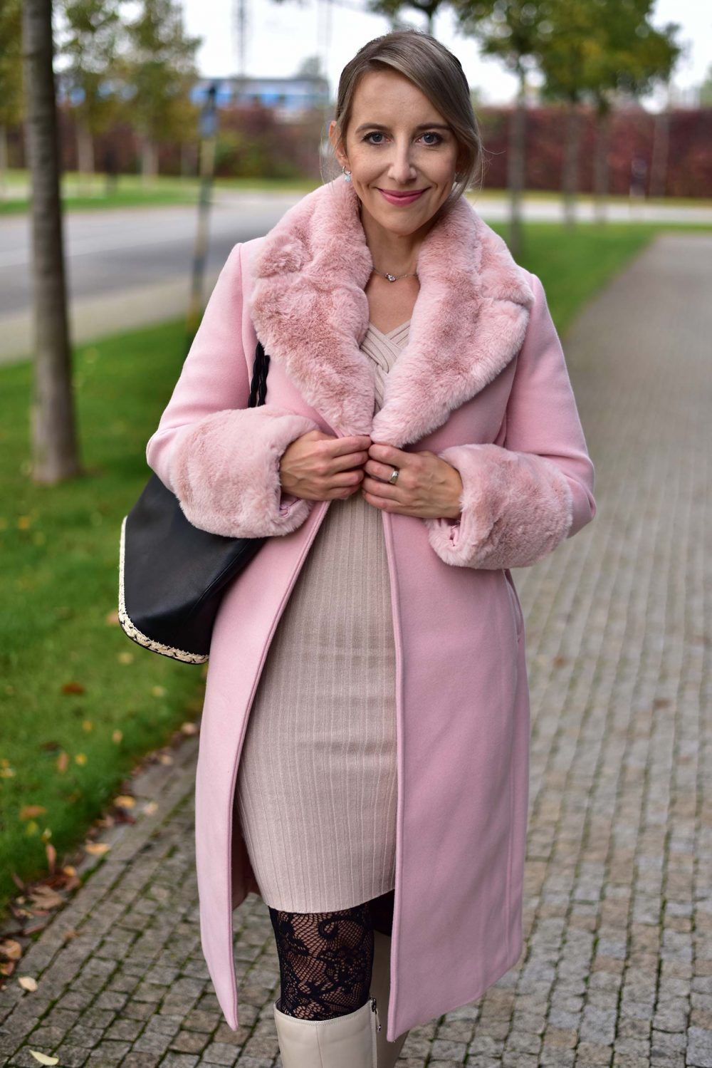 Kabáty 2022: Jak vybírat podle typu postavy? – Perfektní styl